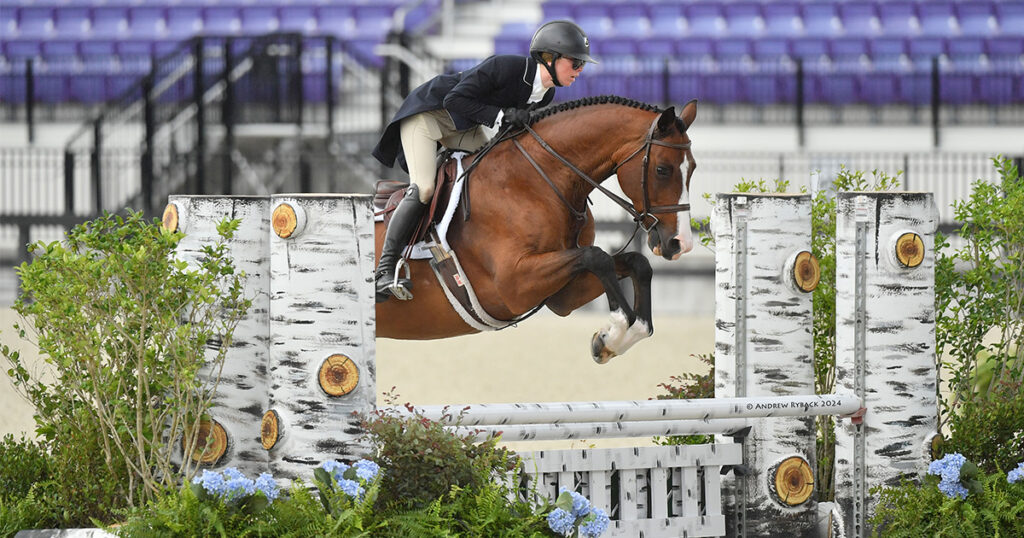 Timothy Maddrix and Hayley Waters Wear Score Wins in the Standlee/USHJA ...